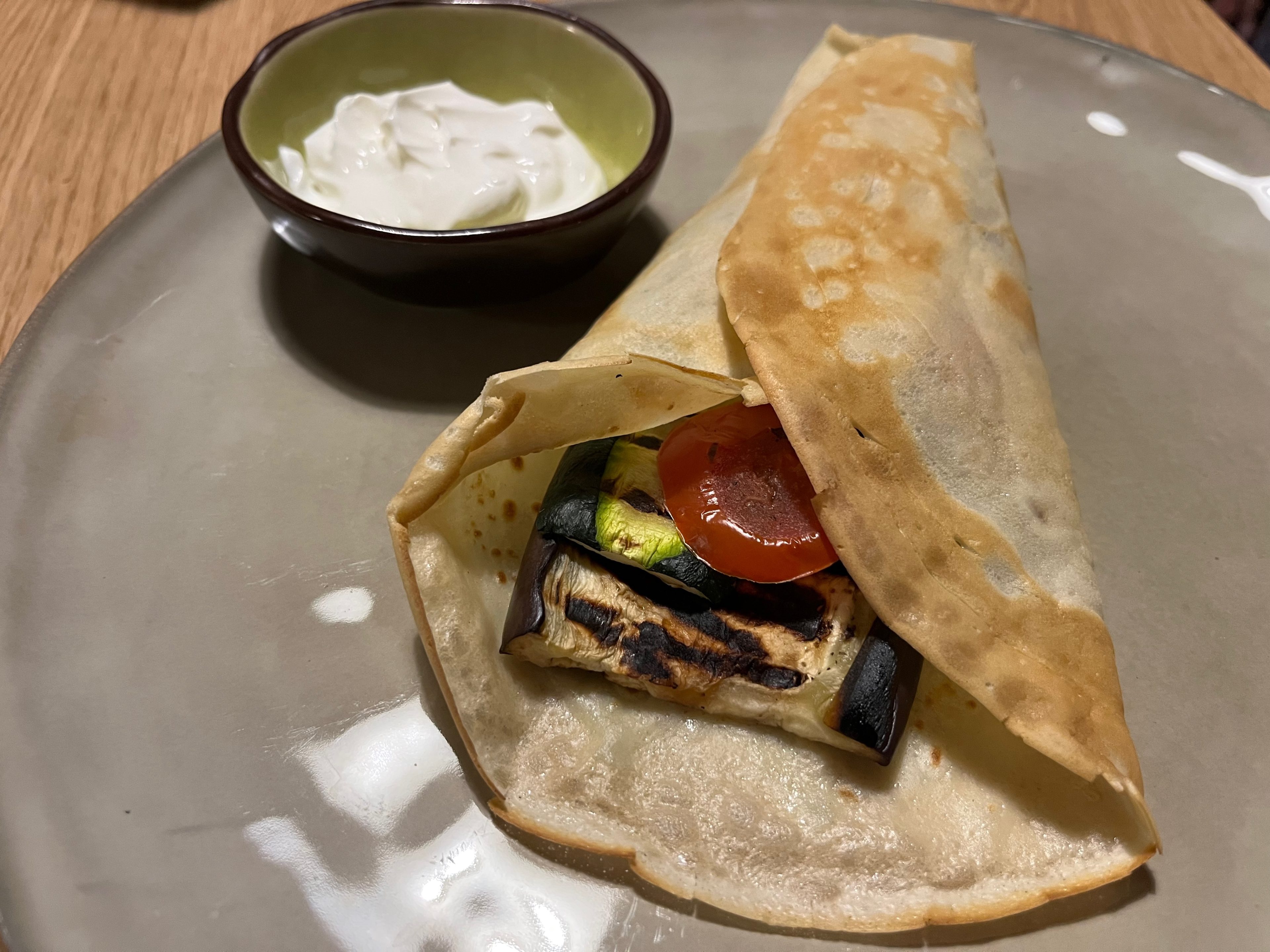 Crepes with grilled vegetables and greek yoghurt - Poupadou
